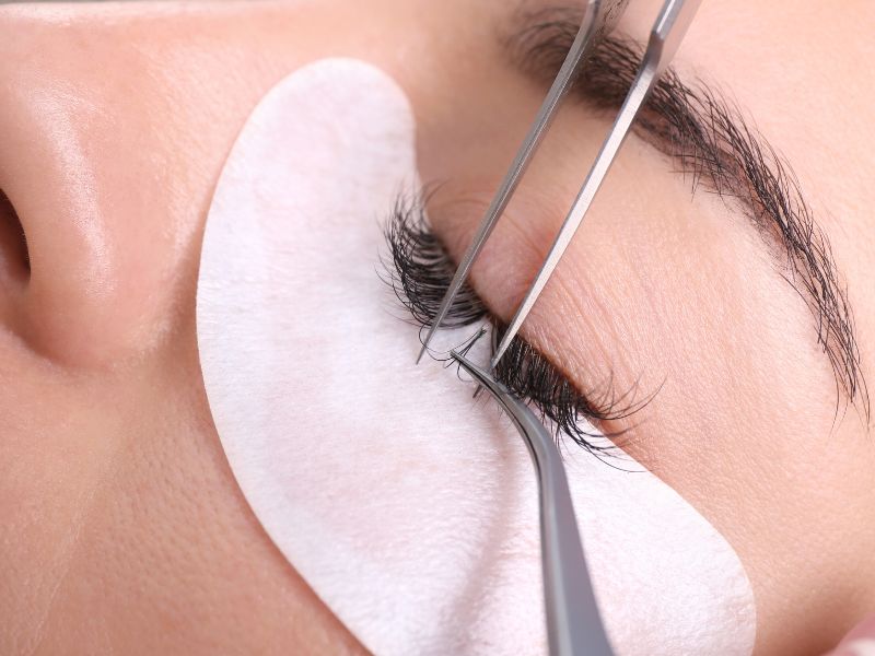 Lashes - Lash Lovers & Brow Babes